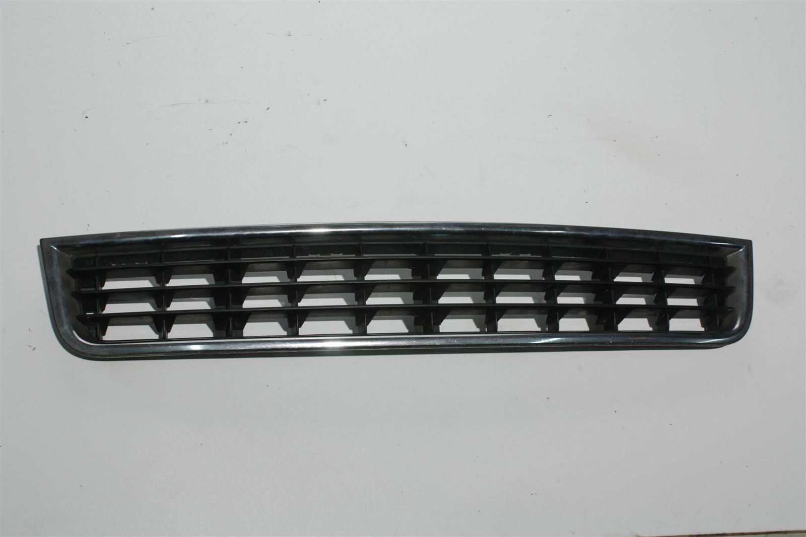 Audi A4 8E Luftführungsgitter Stoßstange Mitte 8E0807647 | Anbauteile ...